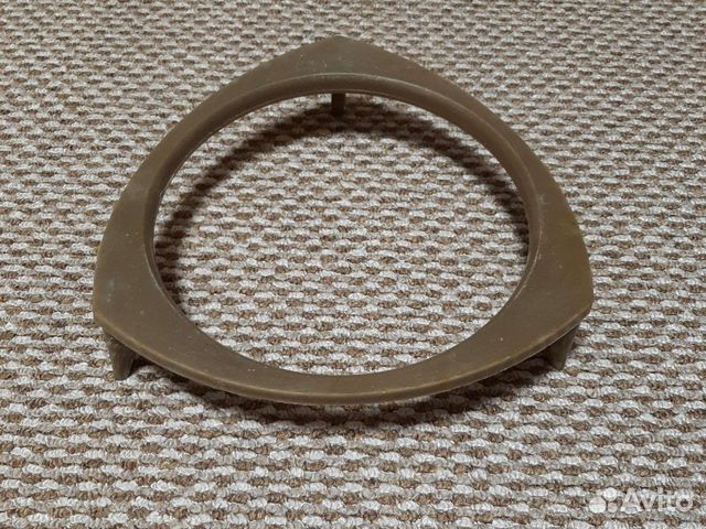 Подставка для круглого аквариума объёмом 19 л